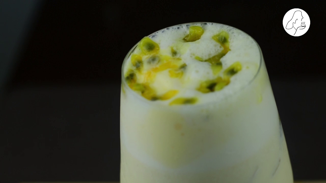 How To Make Passion Fruit Banana Milkshake | Milkshake Recipe - Amma ...