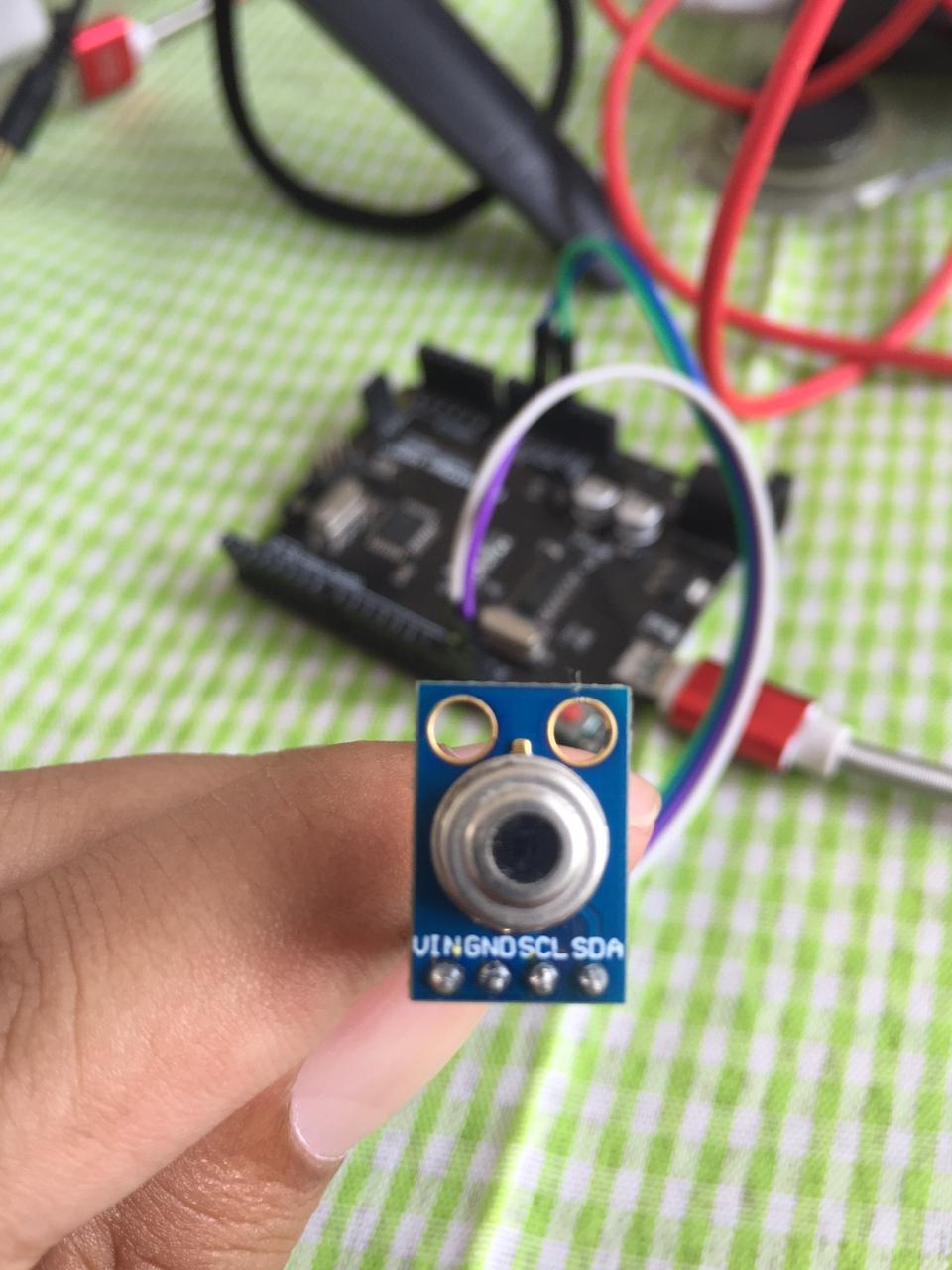 .: Monitor Suhu Tubuh Non-Contact Arduino Sensor MLX90614