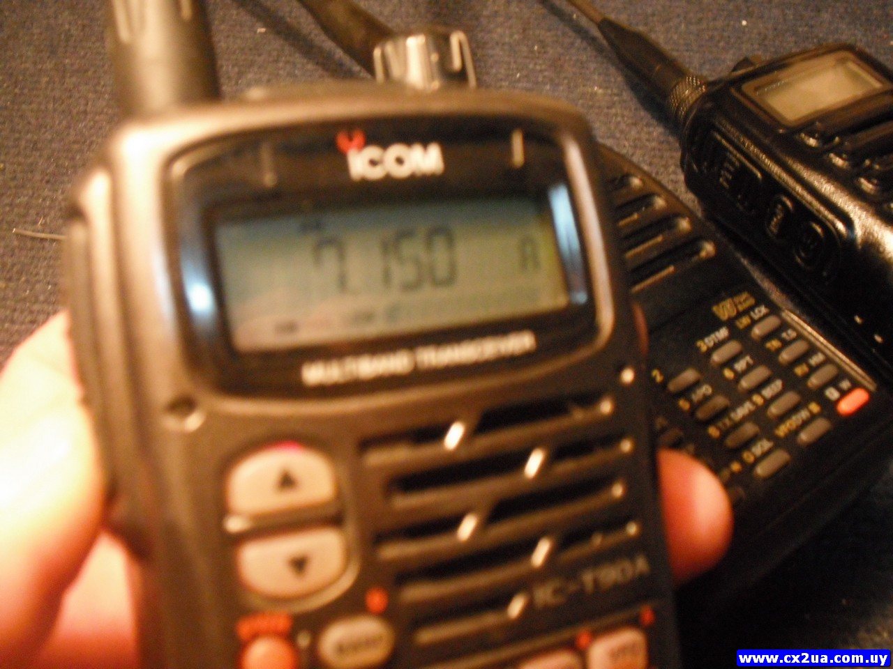 .: Icom IC T90A
