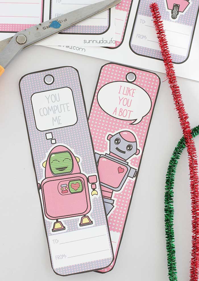 Free Printable Robot Valentine Bookmarks for Kids | Sunny Day Family