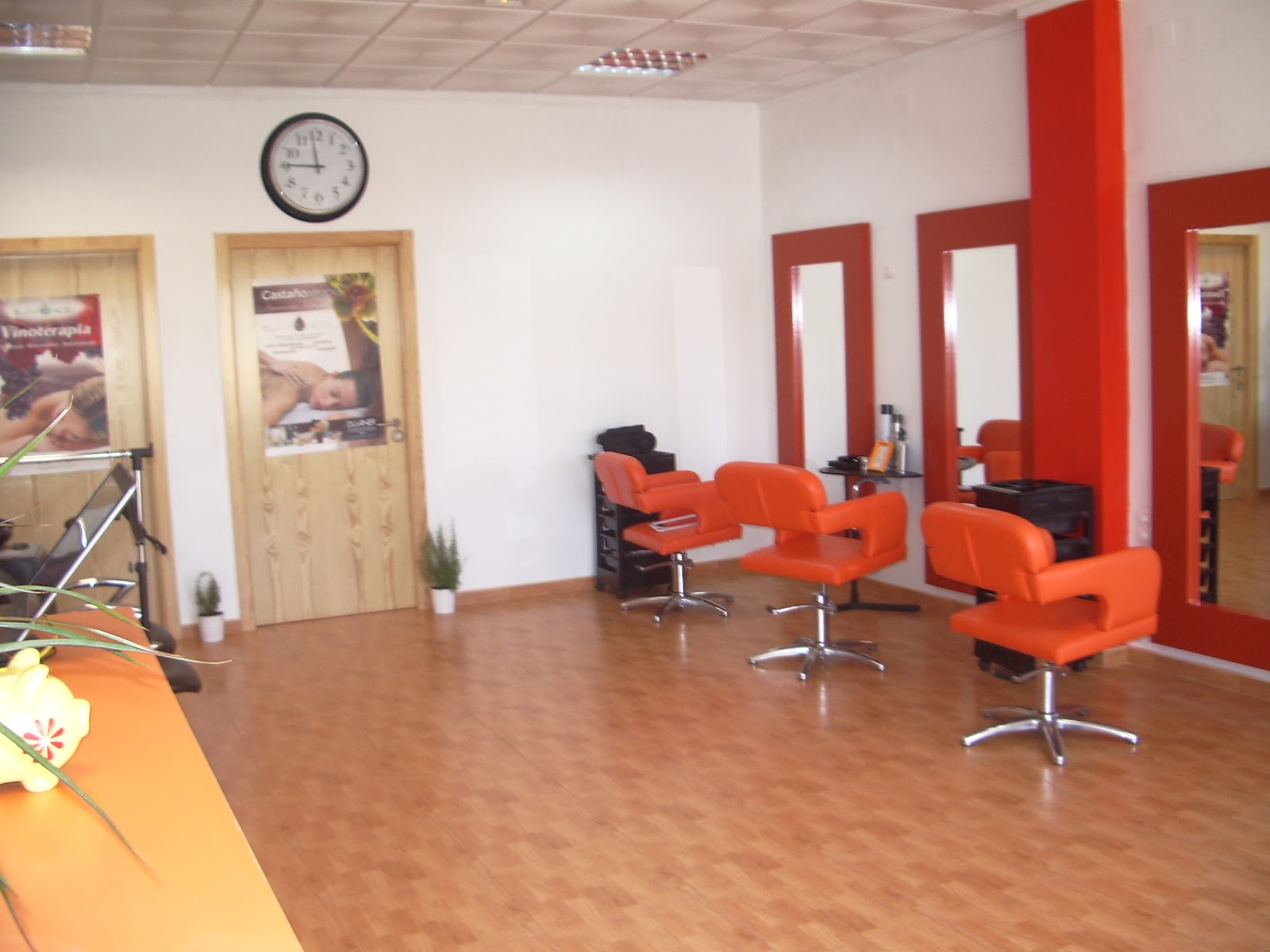 Deluxe Hair and Beauty: 2012