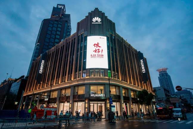 Huawei Opens Shanghai Flagship Store as US Pressure Grows - Brand Icon ...
