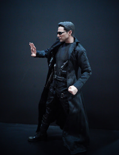 Alteregoistic - Toy Blogger: Hot Toys Neo from The Matrix ... ...