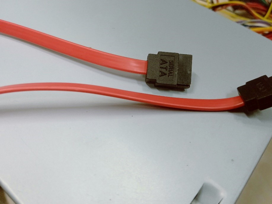 Komponen dan Kabel Yang Ada di Dalam CPU