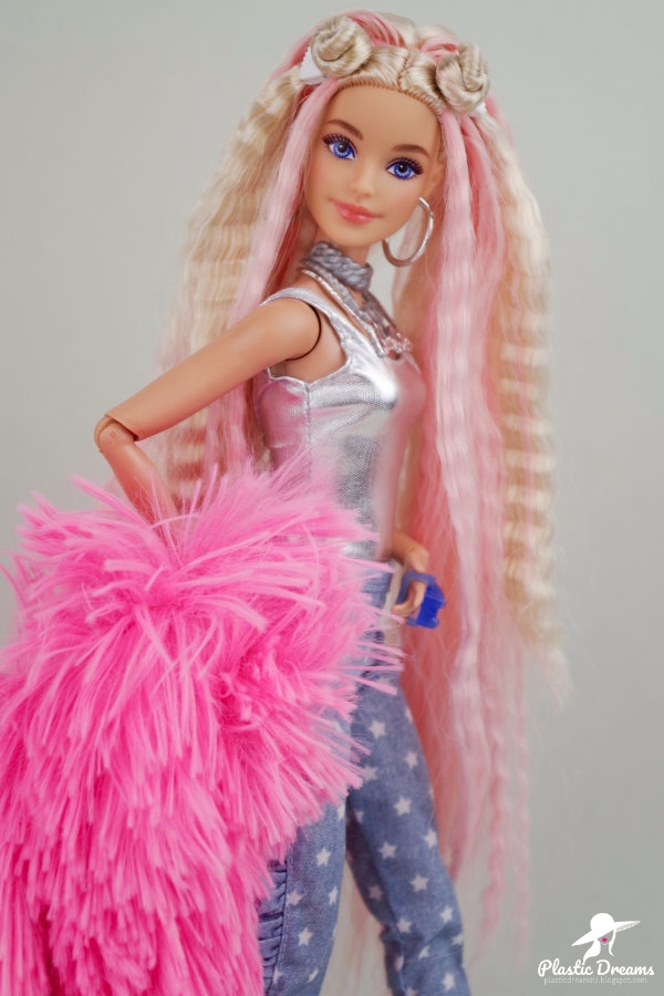 Plastic Dreams Dolls :: Barbie et miniatures: Barbie Extra Doll #3