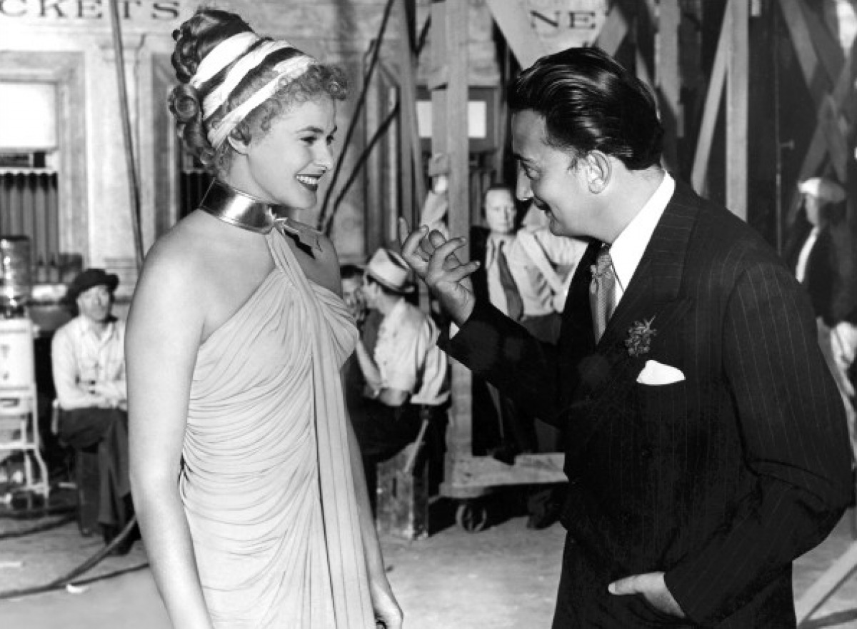 Ingrid Bergman Wearing Arrow Love Collar in the Deleted Dream Sequence ...