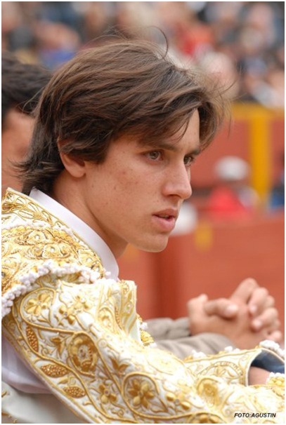 Sol, sangre y arena: FERNANDO ROCA REY, TORERO PERUANO QUE CONFORMA EL ...