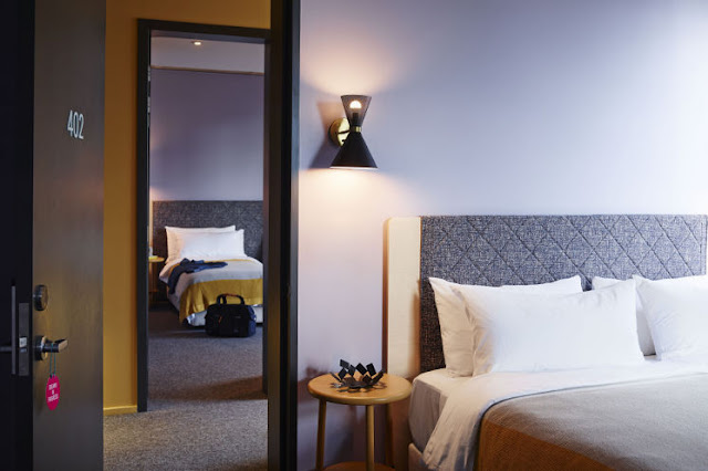 LAUsNOTEbook: Alex Hotel | Perth