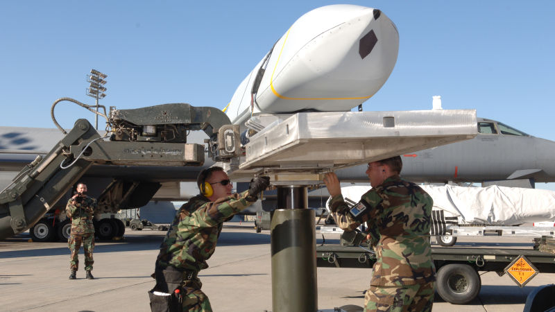 ELECTRO MAGNETIC PULSE WEAPONS - Being Mavric