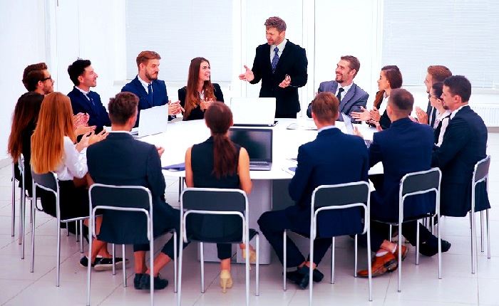 Characteristics Of A Good Leader What Makes A Successful Leader characteristics-of-a-good-leader-what-makes-a-successful-leader