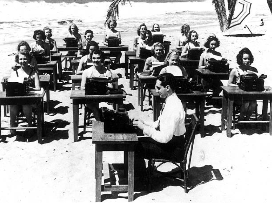 oz.Typewriter: 52 Ways To Find A Spot for Your Typewriter