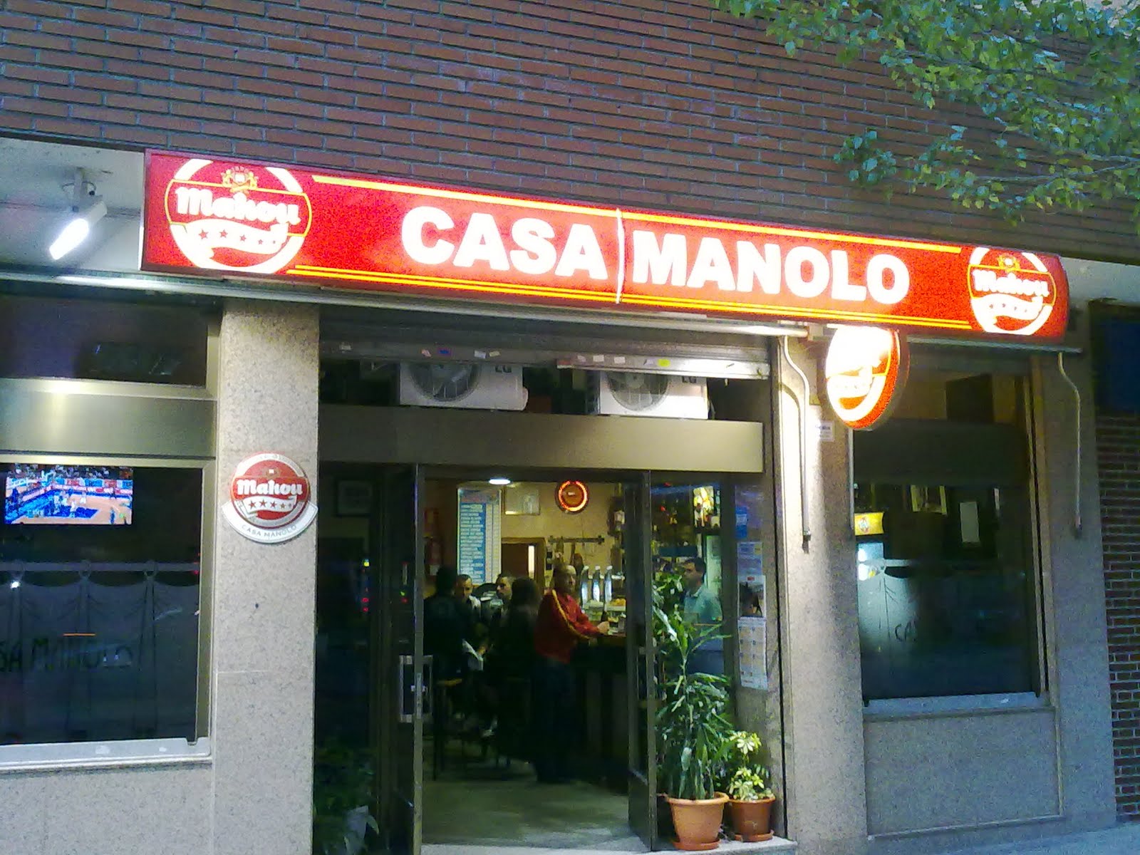 Restaurante Casa Manolo: CERVECERIA CASA MANOLO BAR DE APERITIVOS VARIADOS