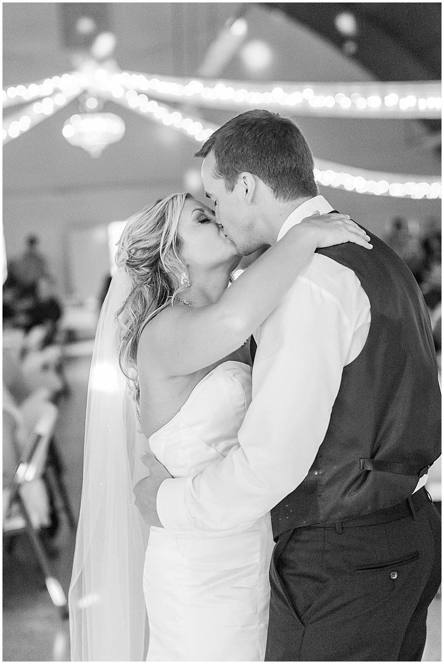 Chris + Adrianne | Chester, Illinois Wedding | www.kaceyphotographyblog.com