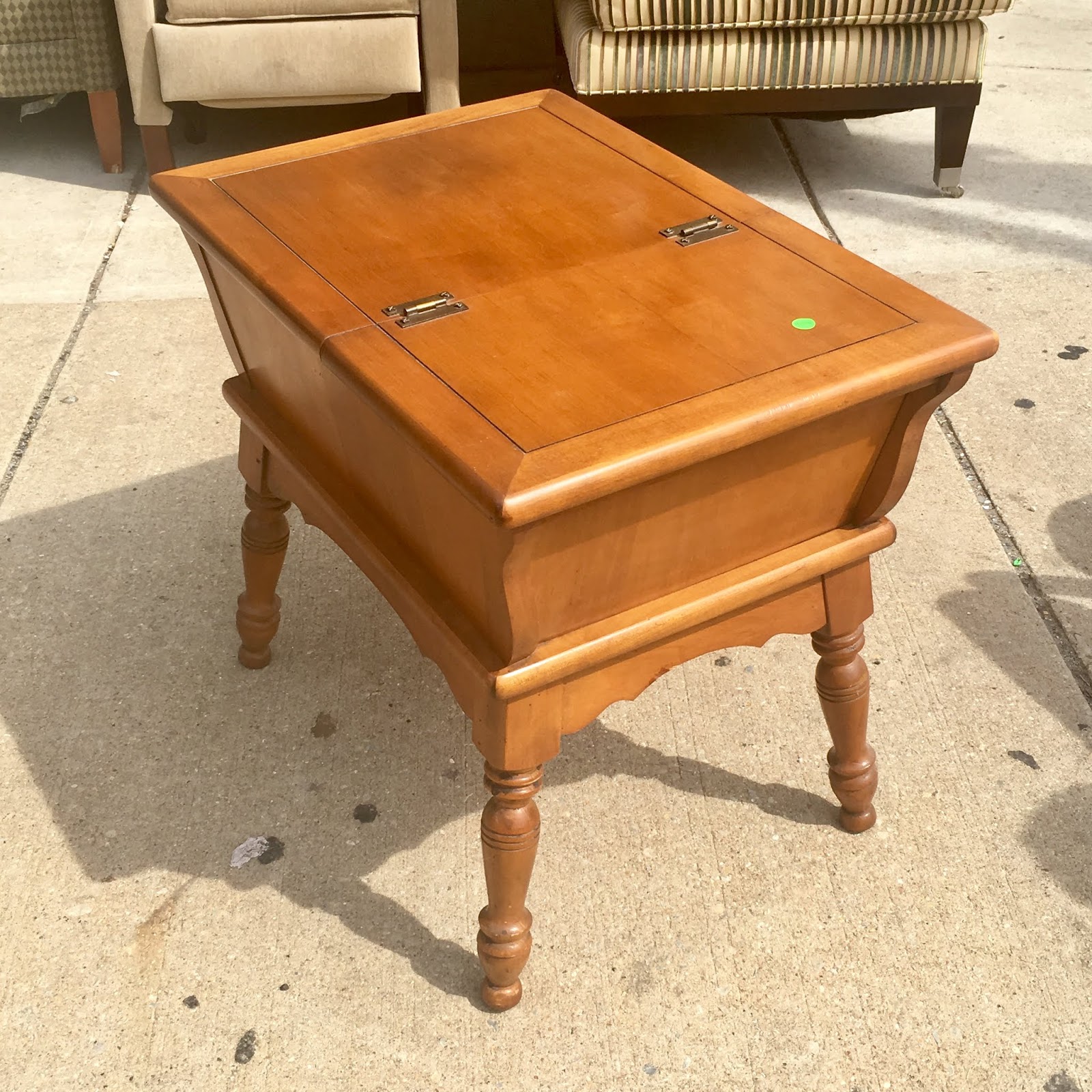 Uhuru Furniture & Collectibles: Maple End Table with Storage - $65 SOLD