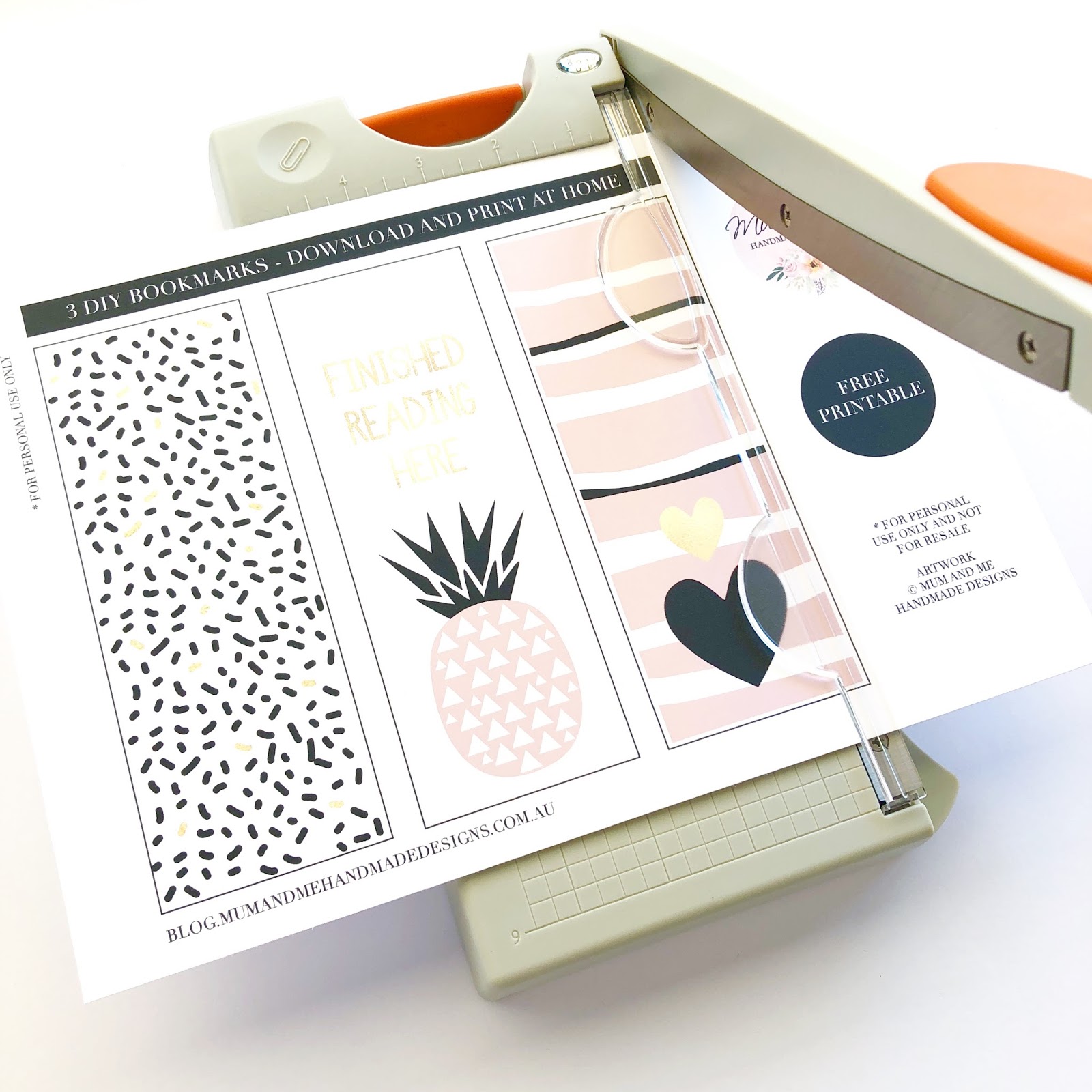 Mum and Me Handmade Designs: FREE PRINTABLE FOR FEBRUARY - 3 DIY BOOKMARKS