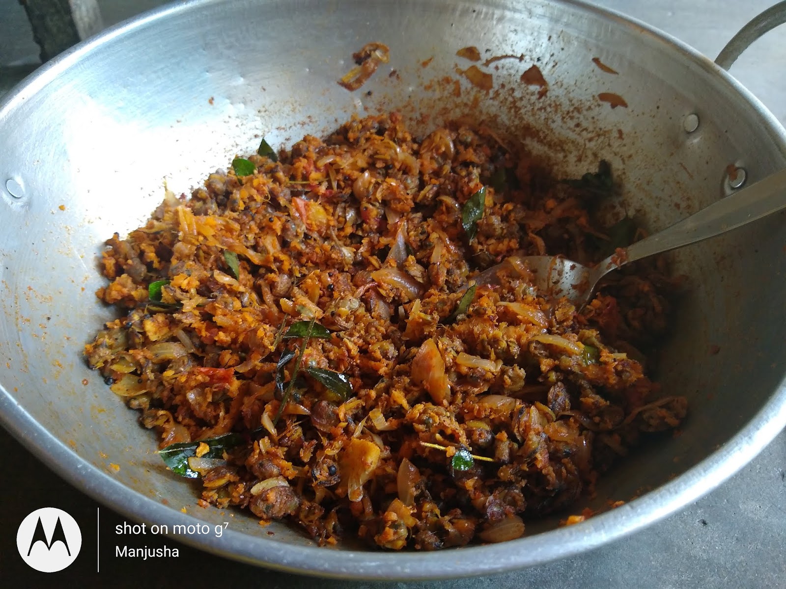 Kakka Irachi Ularthiyathu / Kerala style Clams Roast /Nadan style clam ...