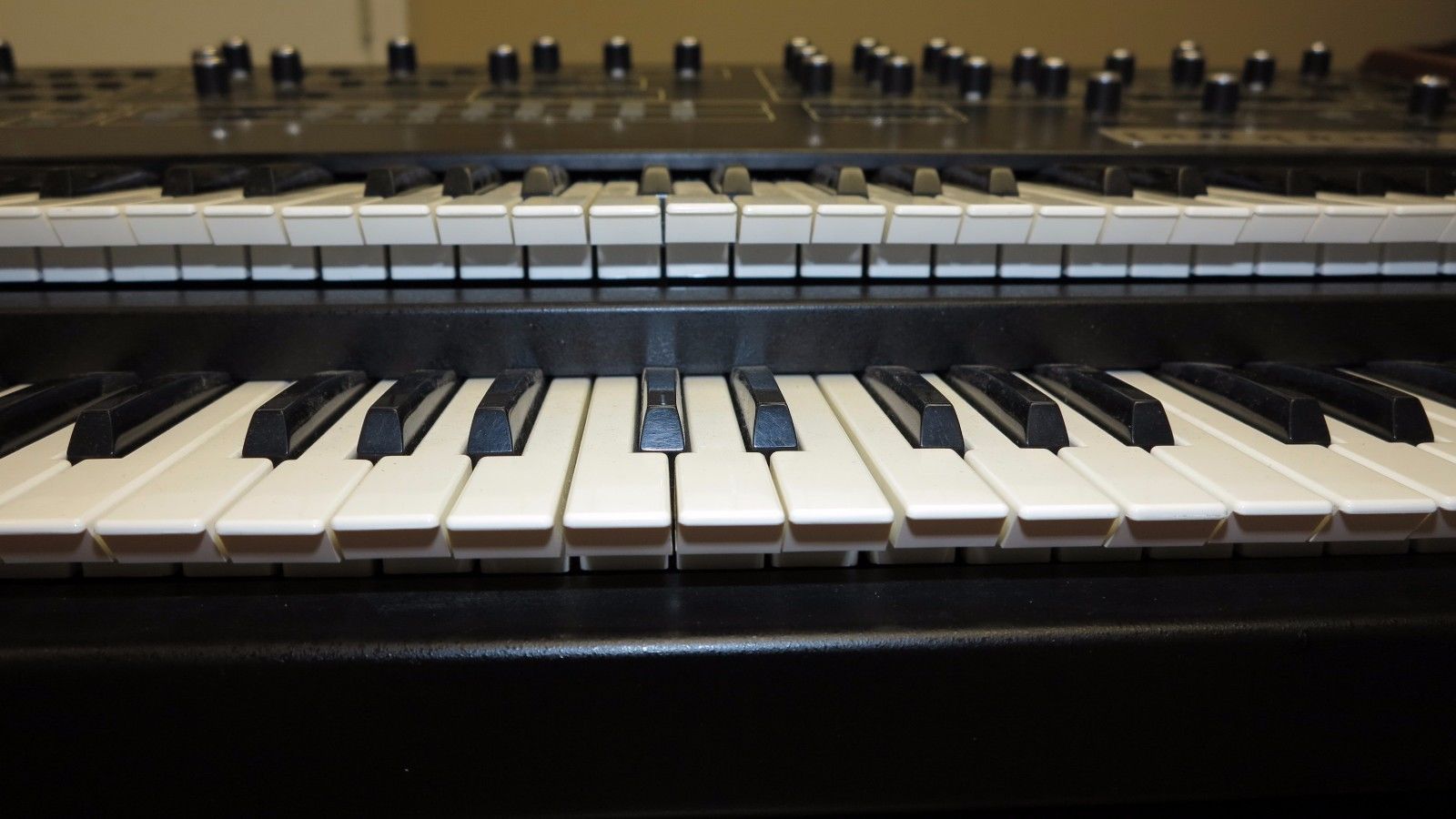 MATRIXSYNTH: Sequential Circuits Prophet 10 analog synthesizer