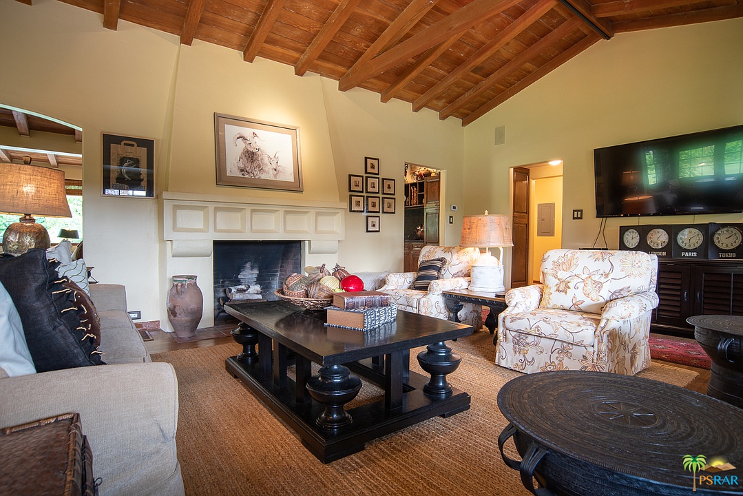 Sweet House Dreams: Rose Cottage, 1937 Cottage in Palm Springs, California