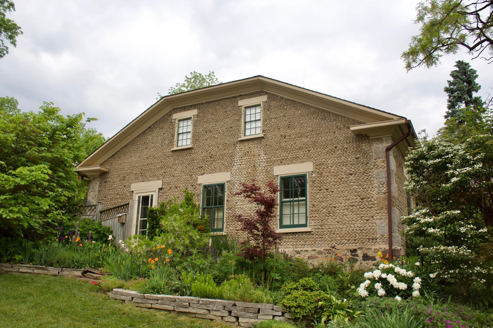 Cobblestone Buildings of North America: Cobblestone Buildings in Canada