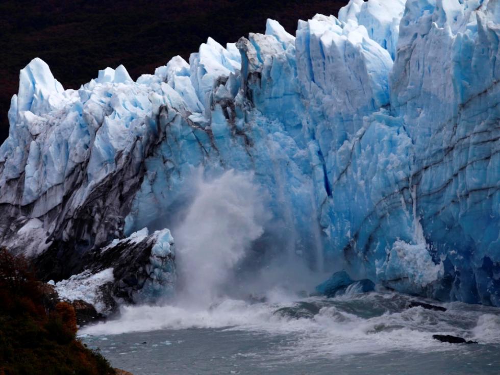 GeoRocks: Imagens incríveis mostram gelo a soltar-se de glaciar argentino