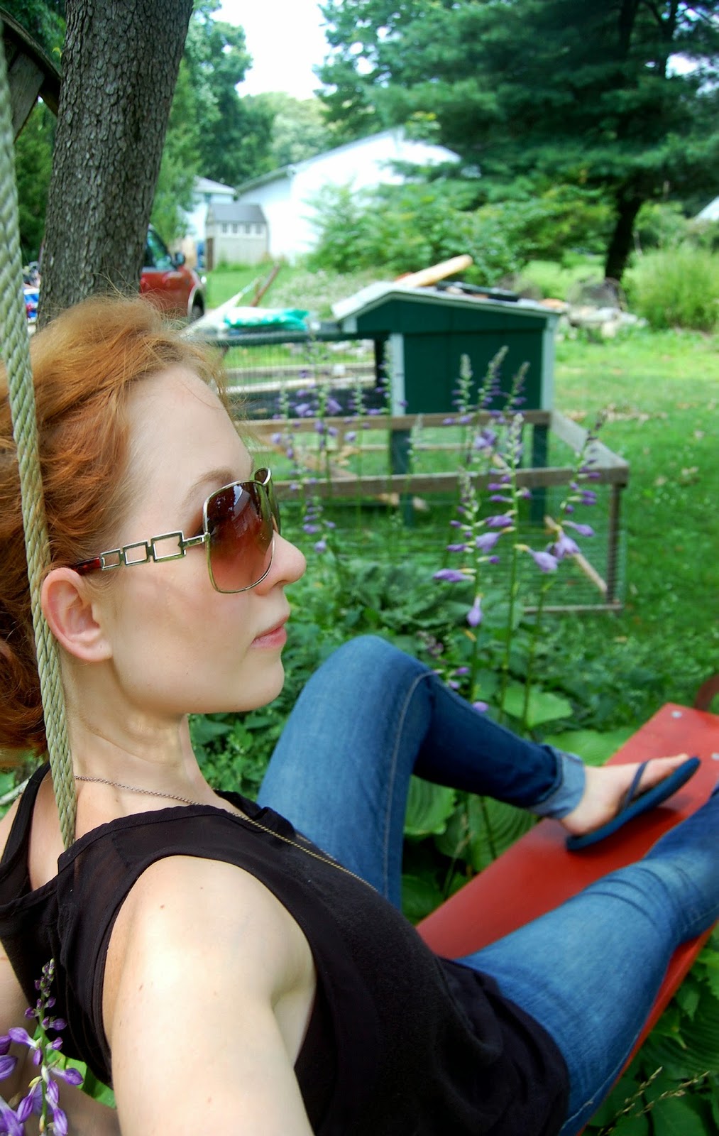 The Bumbling Gardenista: Garden Perch