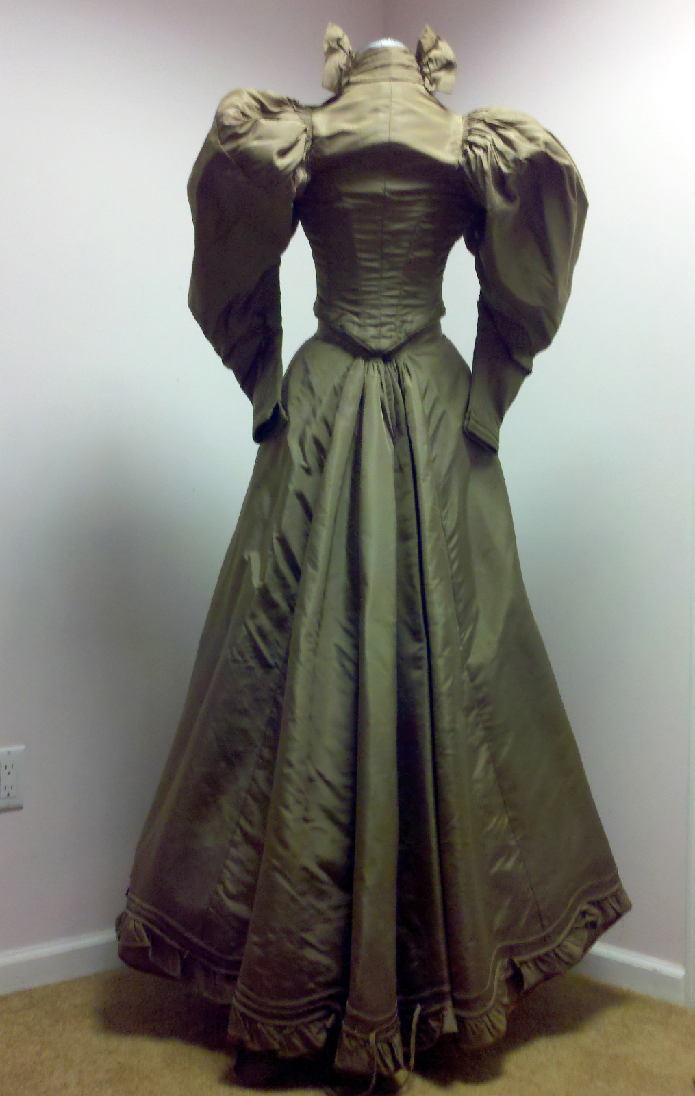 All The Pretty Dresses: 1890's Green Outfit