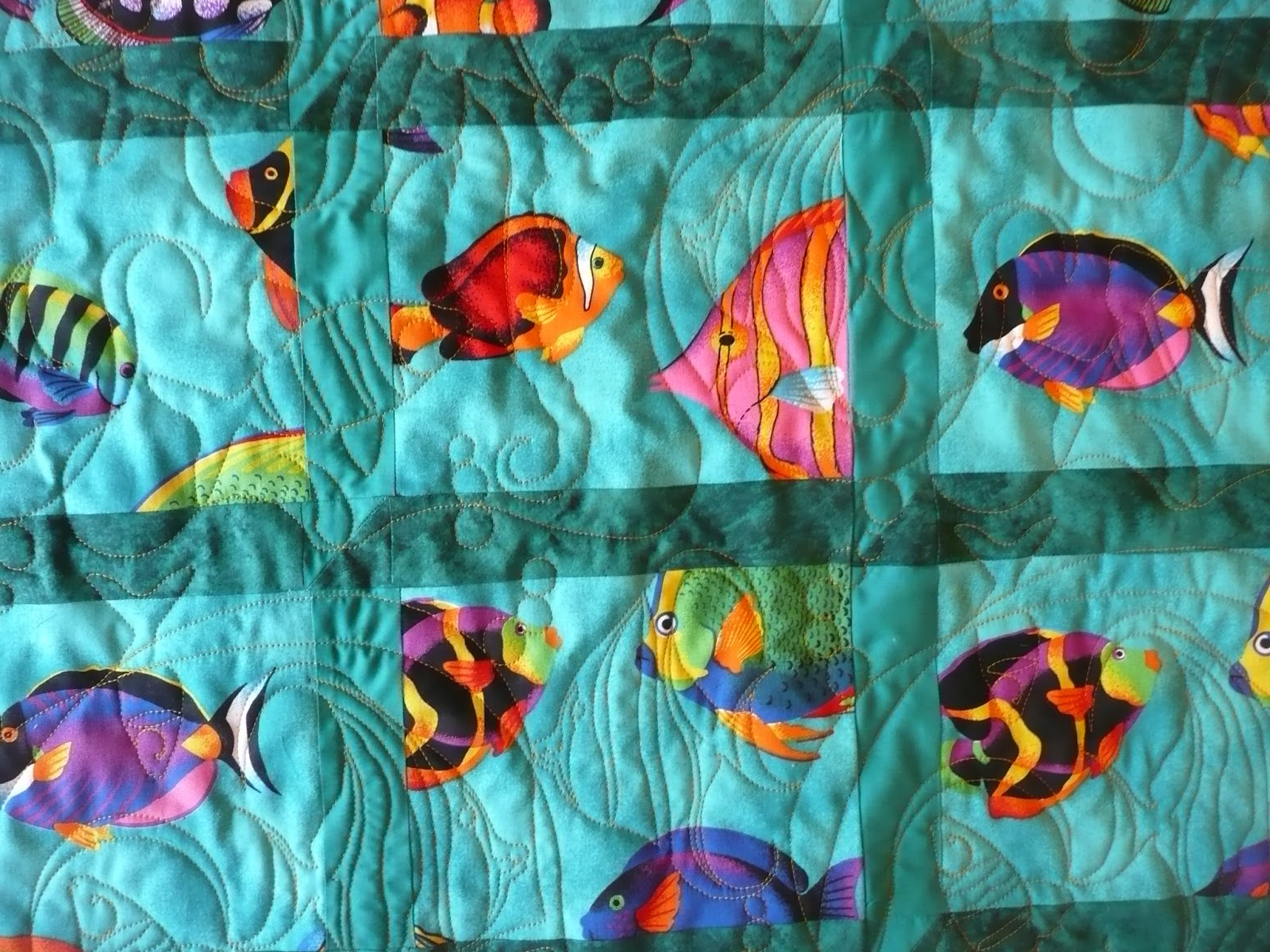 Acorn Ridge Quilting: Evelyn's Fish Quilt