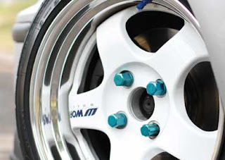 MOBIL-MOBIL: Baut Roda Mobil Patah Cek Torque Dan Jenis Mur Baut