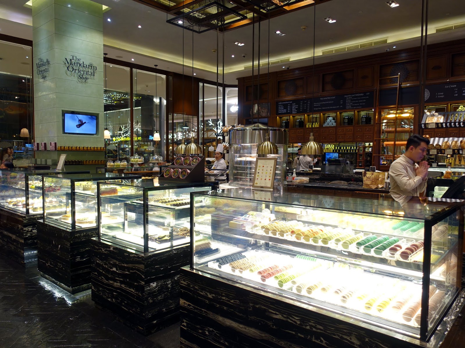 The Mandarin Oriental Cake Shop (Bangkok, THAILAND) ★★★★☆ | A traveling ...
