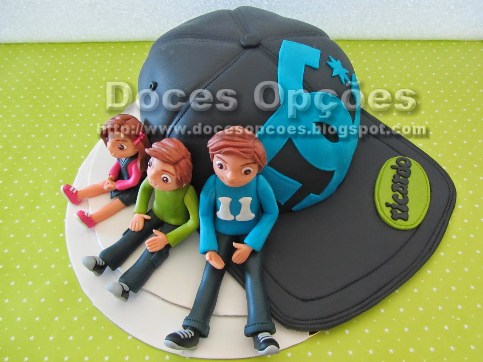 Doces Opções: Bolo Boné DC