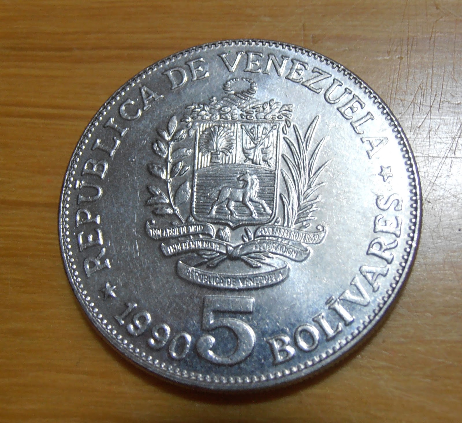 Numismática 5 - CDMX: Fuerte (5 Bolívares) de Venezuela - 1990