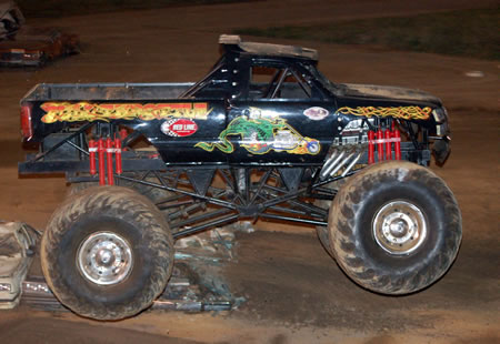 TUNING, CARROS Y MAS.: MONSTER TRUCK