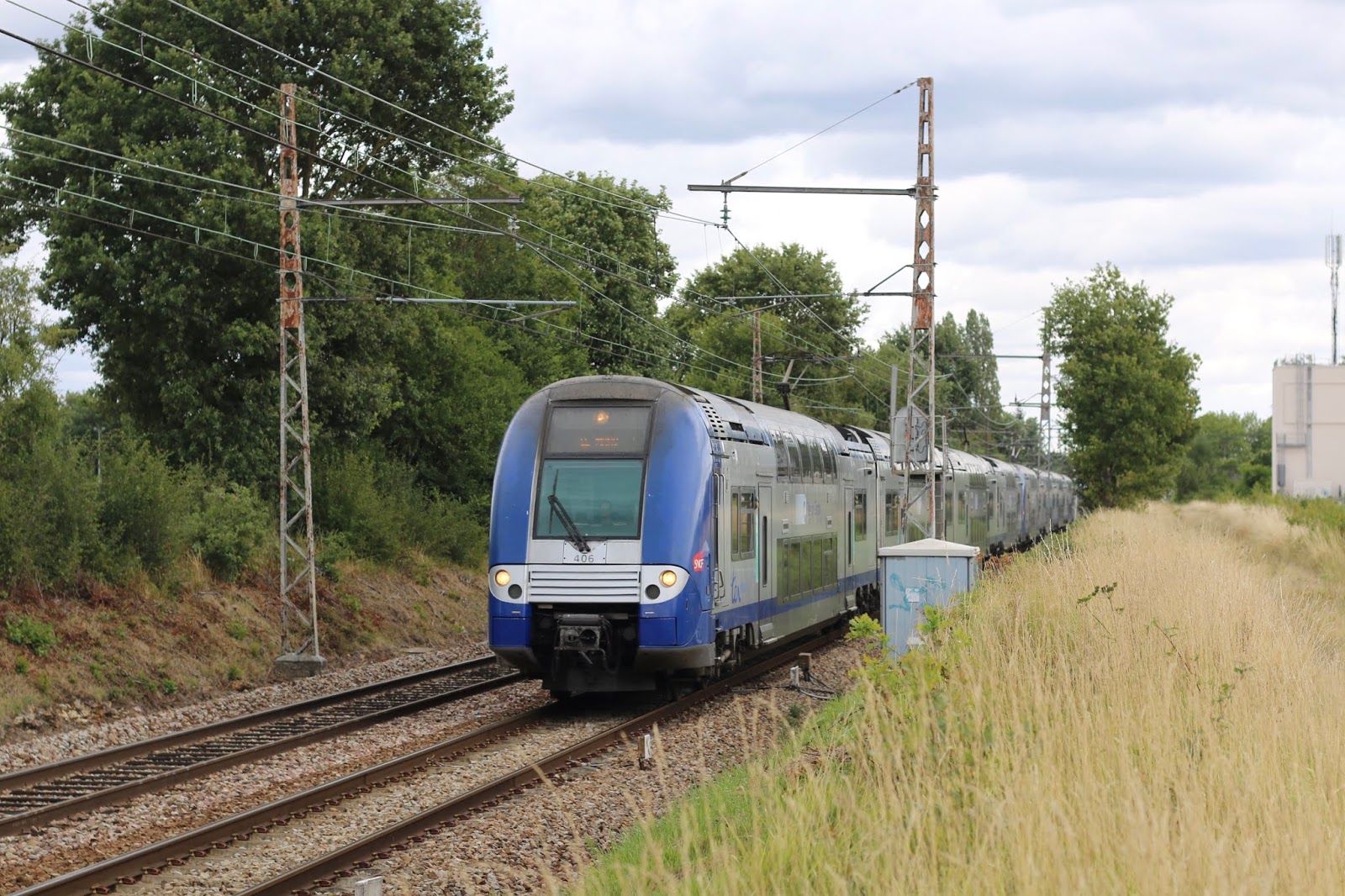 LA PASSION DU TRAIN: à Gazeran ( 2 éme Partie ) , une marche CMR