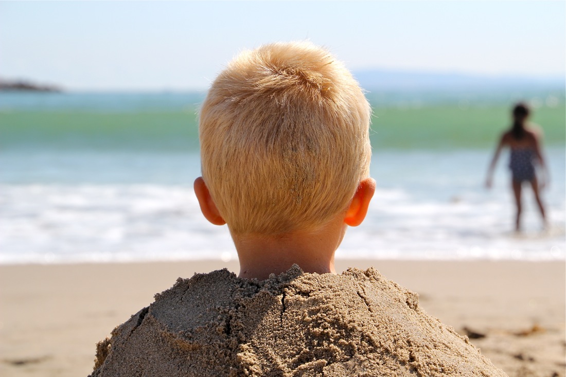 TUTORIAL: Sand and Plaster Beach Molds - MADE EVERYDAY