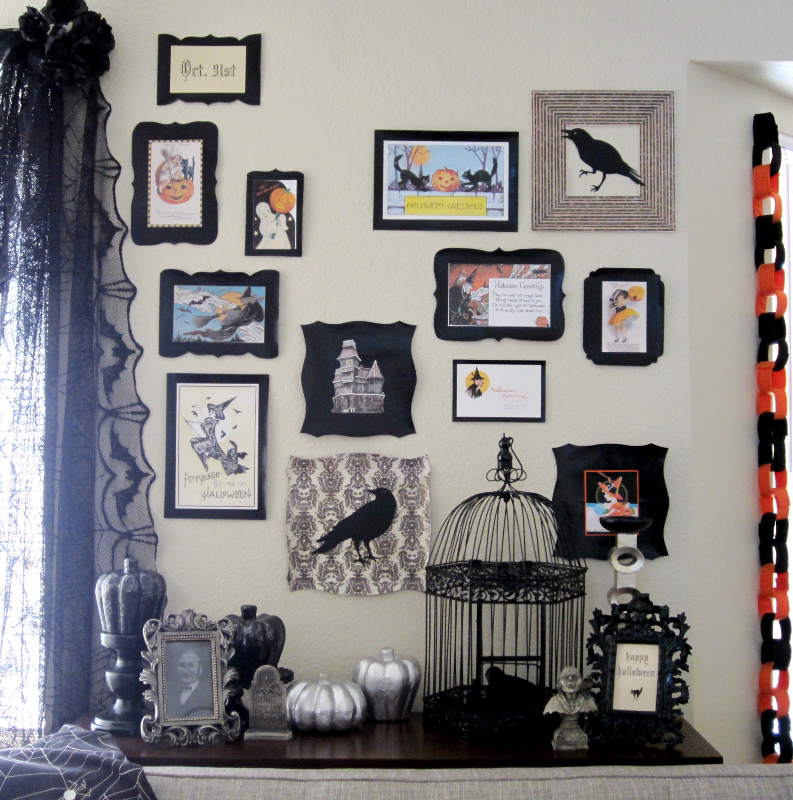 Halloween Wall of Frames... for Pennies!: design sprinkle