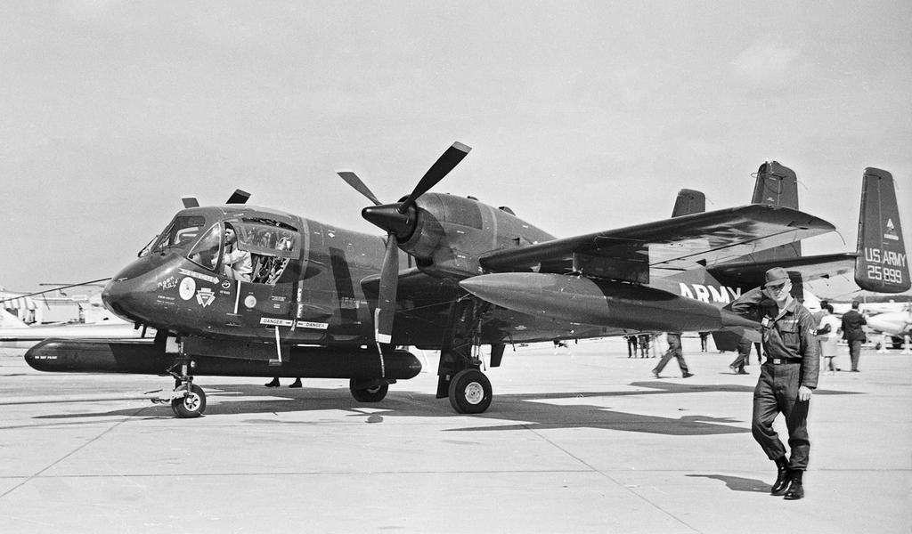 AVIÕES MILITARES: Grumman OV-1 Mohawk