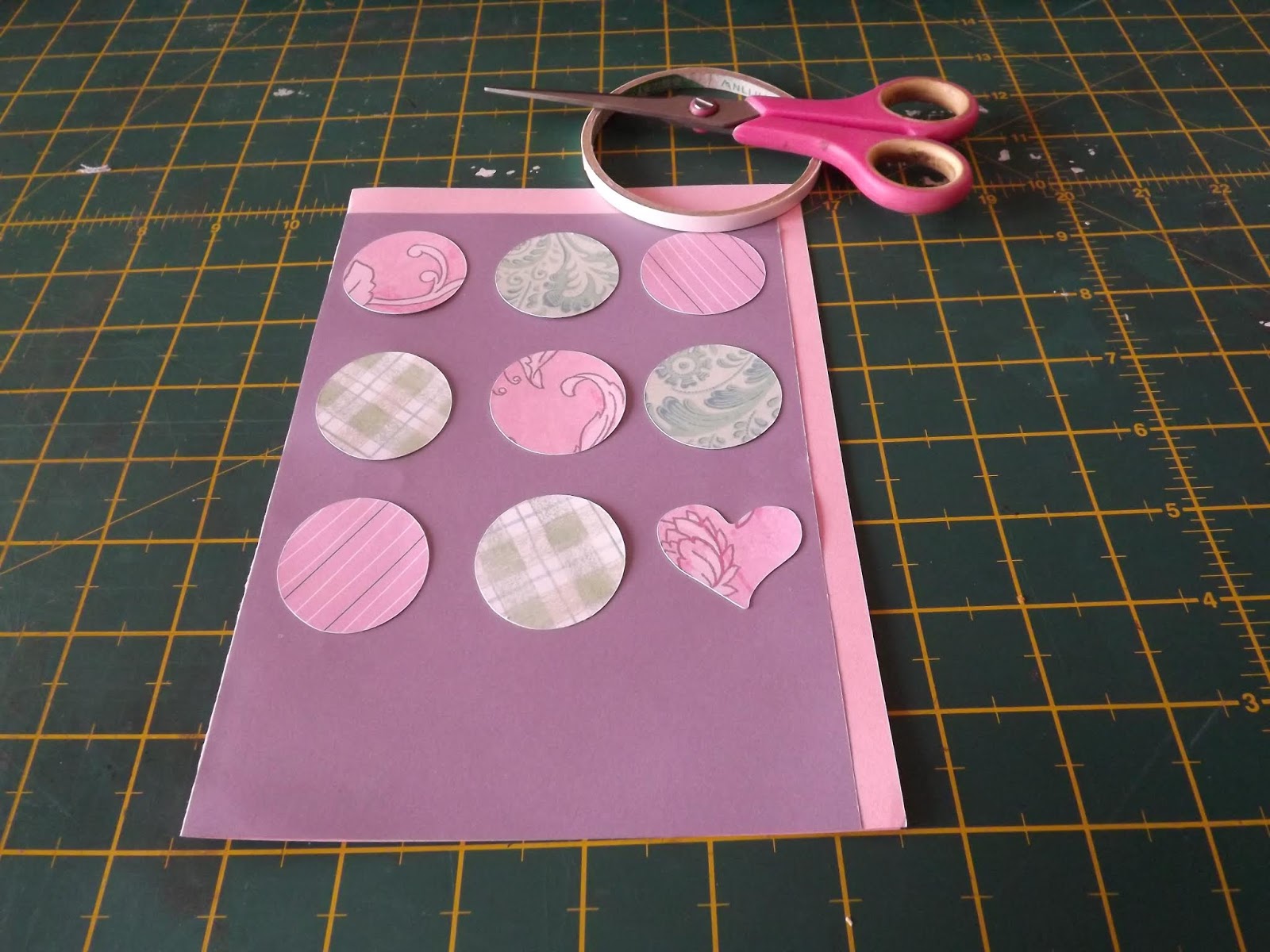 A Pretty Talent Blog: Cardmaking with Cricut: Circles
