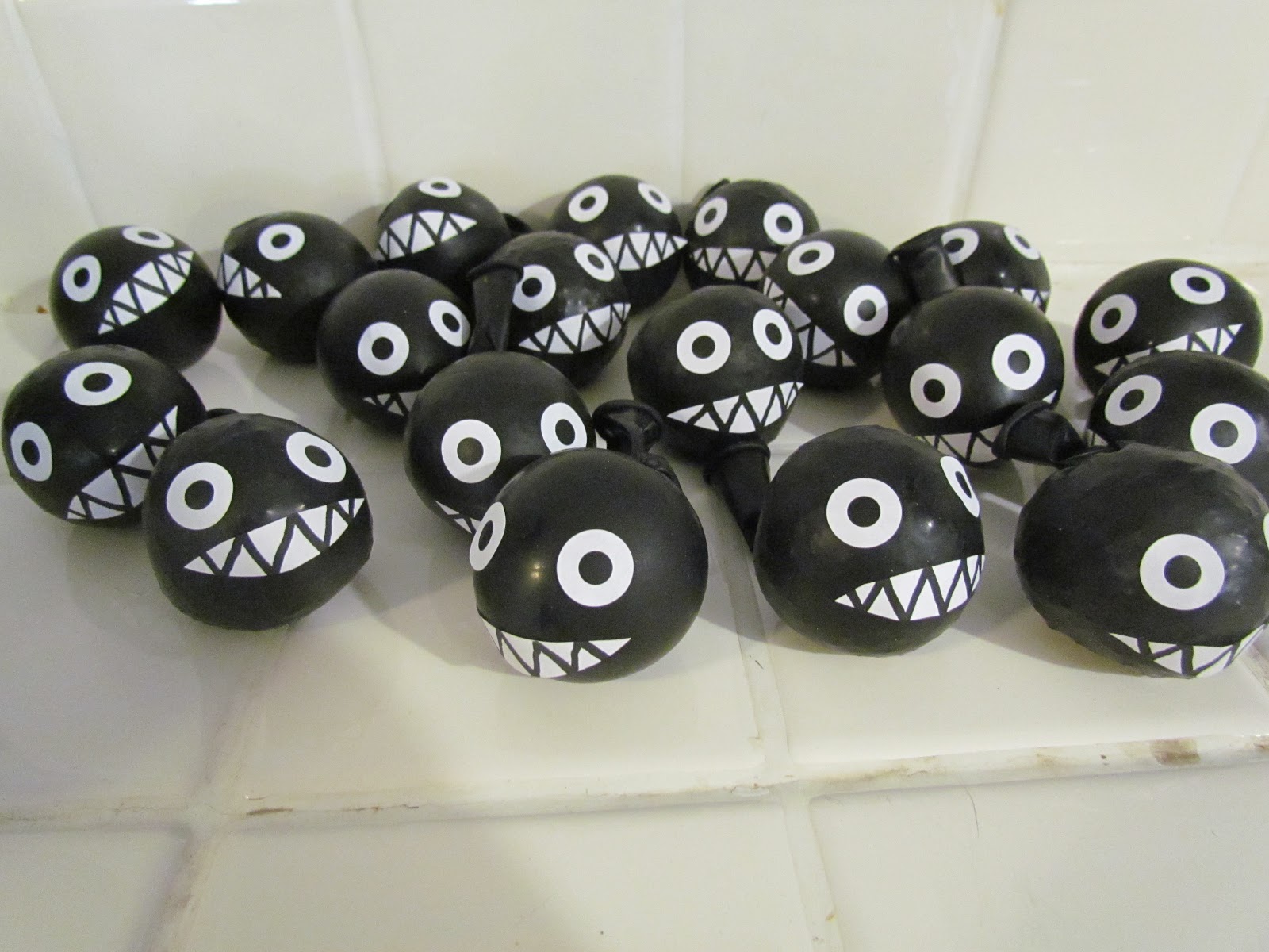 Scrap 4U: Chain chomp for Mario birthday party