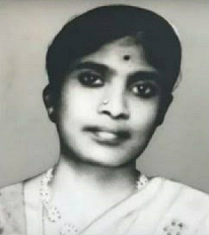 About Jaggi Vasudev (Sadhguru) Age, Wife, Family, Children, Biography ...