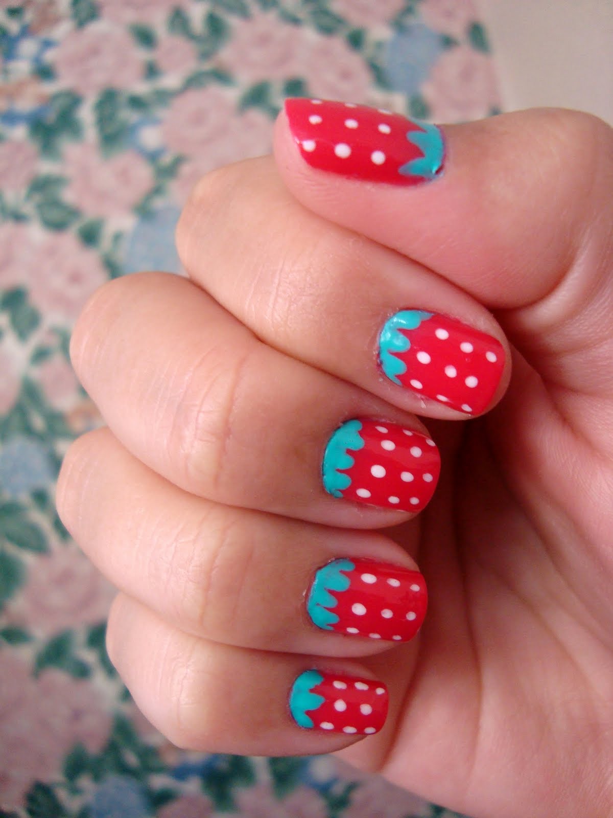 .: Unhas de Morango...