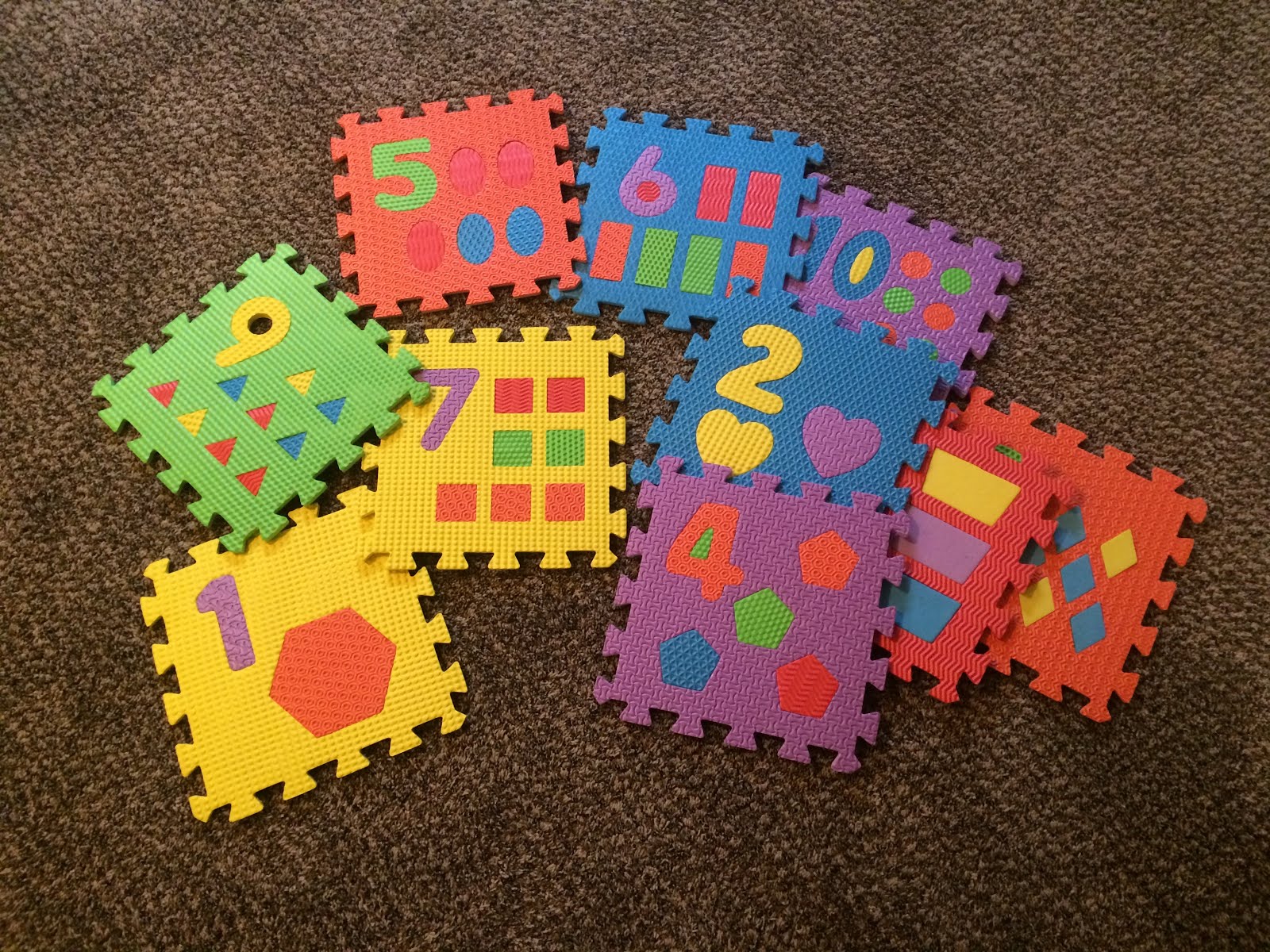 Lisa's Littlest Learners: Shapes Shapes Shapes!