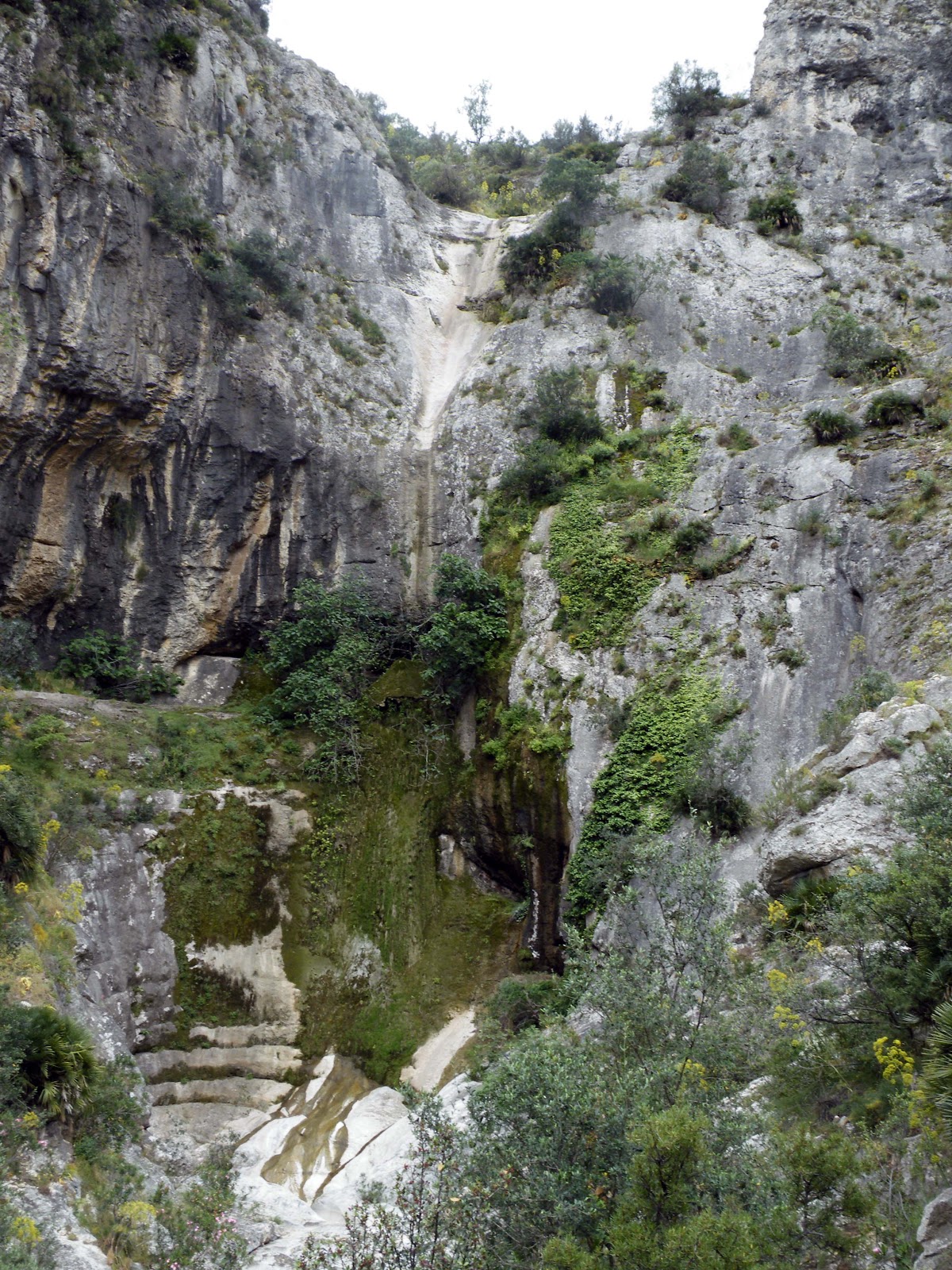 Alicante a pie: VALL DE LAGUAR, LA CATEDRAL DEL SENDERISMO