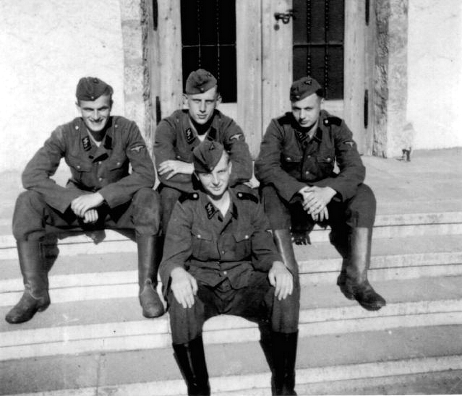 NAZI JERMAN: Foto 2. SS-Panzer-Division "Das Reich"