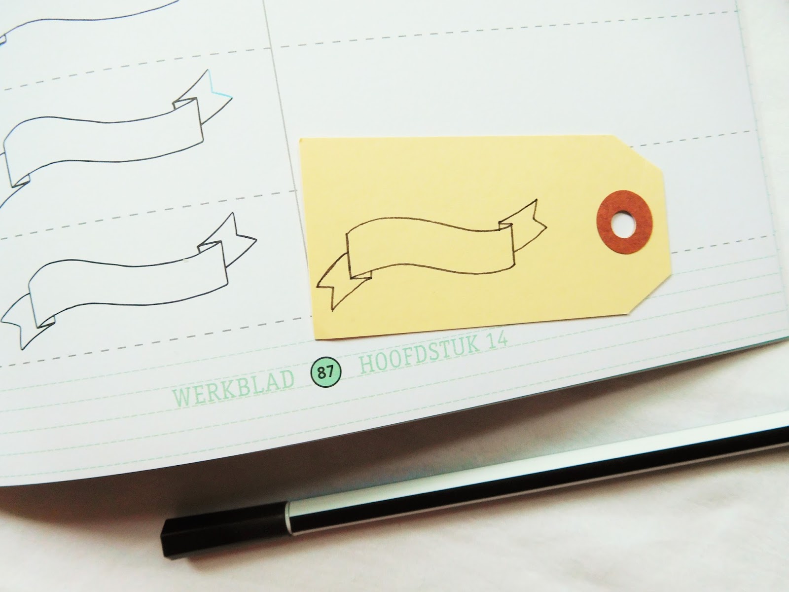 Handletteren op labels + review | The DIY Life - Nederlandse DIY blog