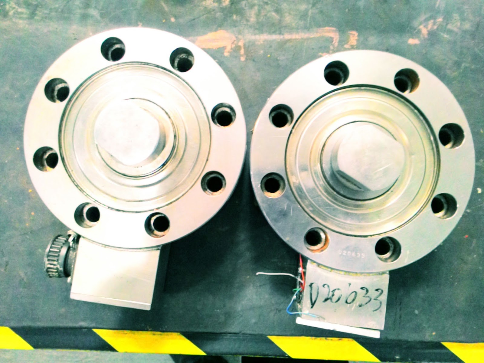 TORQUE TURN MONITORING SYSTEM: Load Cell