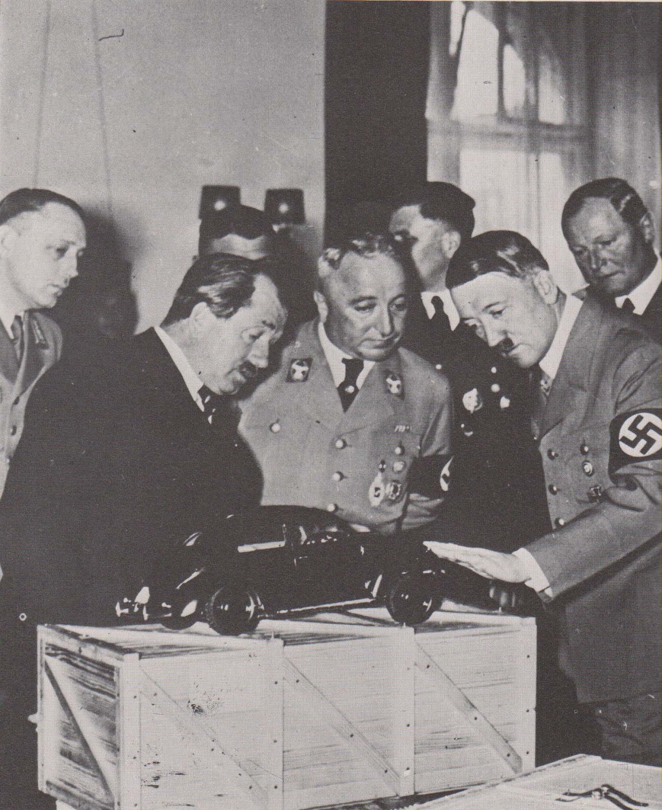 ΕΥΡΩΠΗ ΤΩΝ ΕΘΝΩΝ: HITLER 'S TABLE TALK ΝΥΧΤΑ 24ης ΠΡΟΣ 25η ΙΑΝΟΥΑΡΙΟΥ 1942