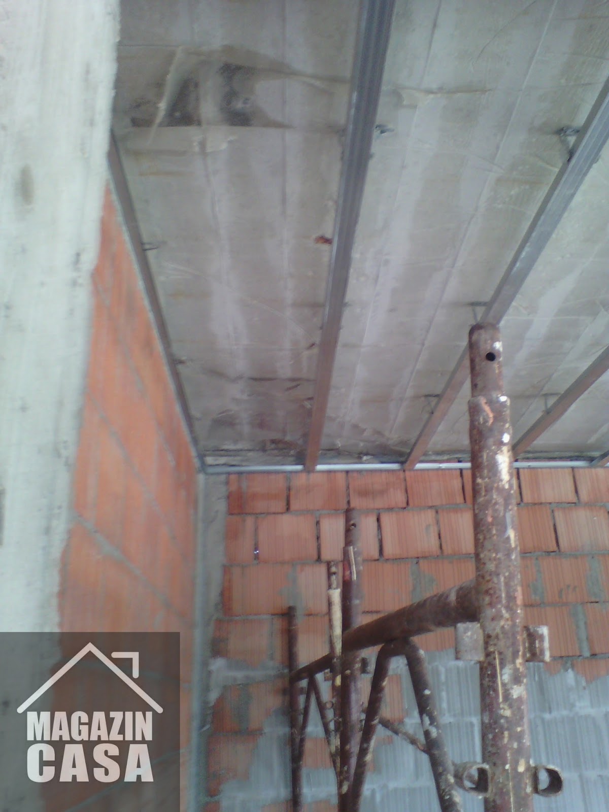 Arhiconstruct: Tavan rigips pe structura metalica