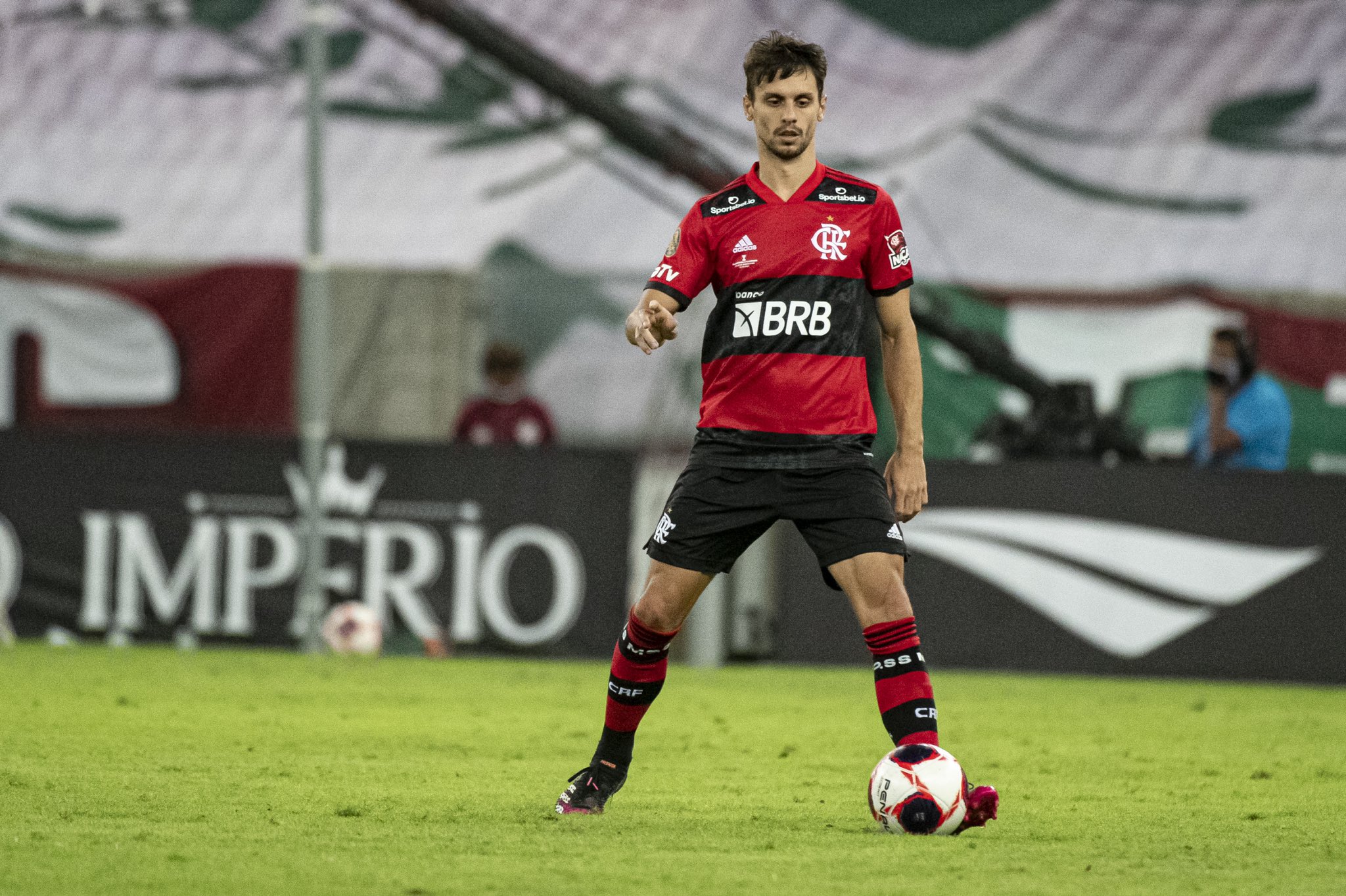Rodrigo Caio será poupado no jogo de quarta da Libertadores