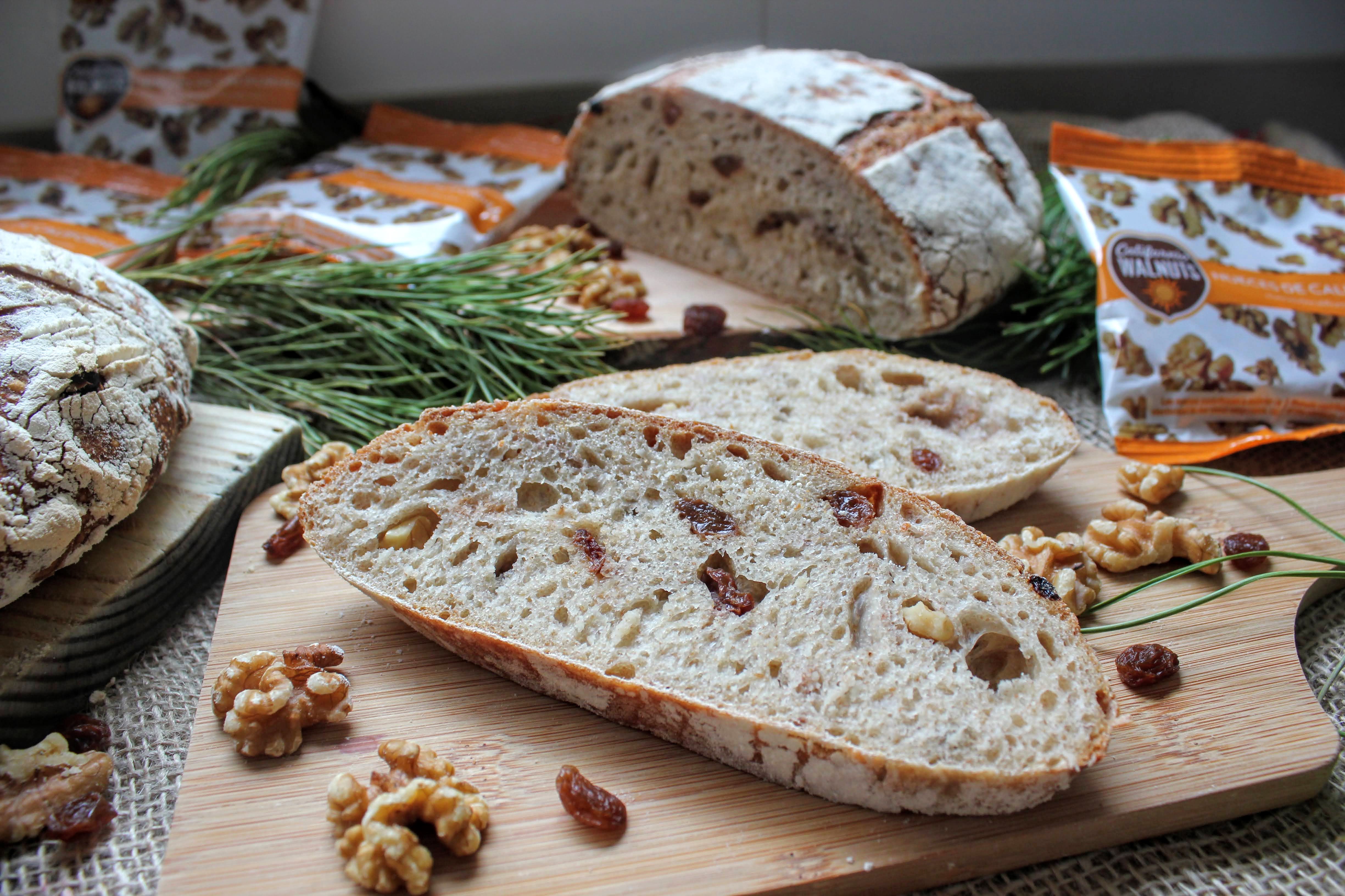 Pan de nueces, pasas y masa madre - Cocinando con las Chachas