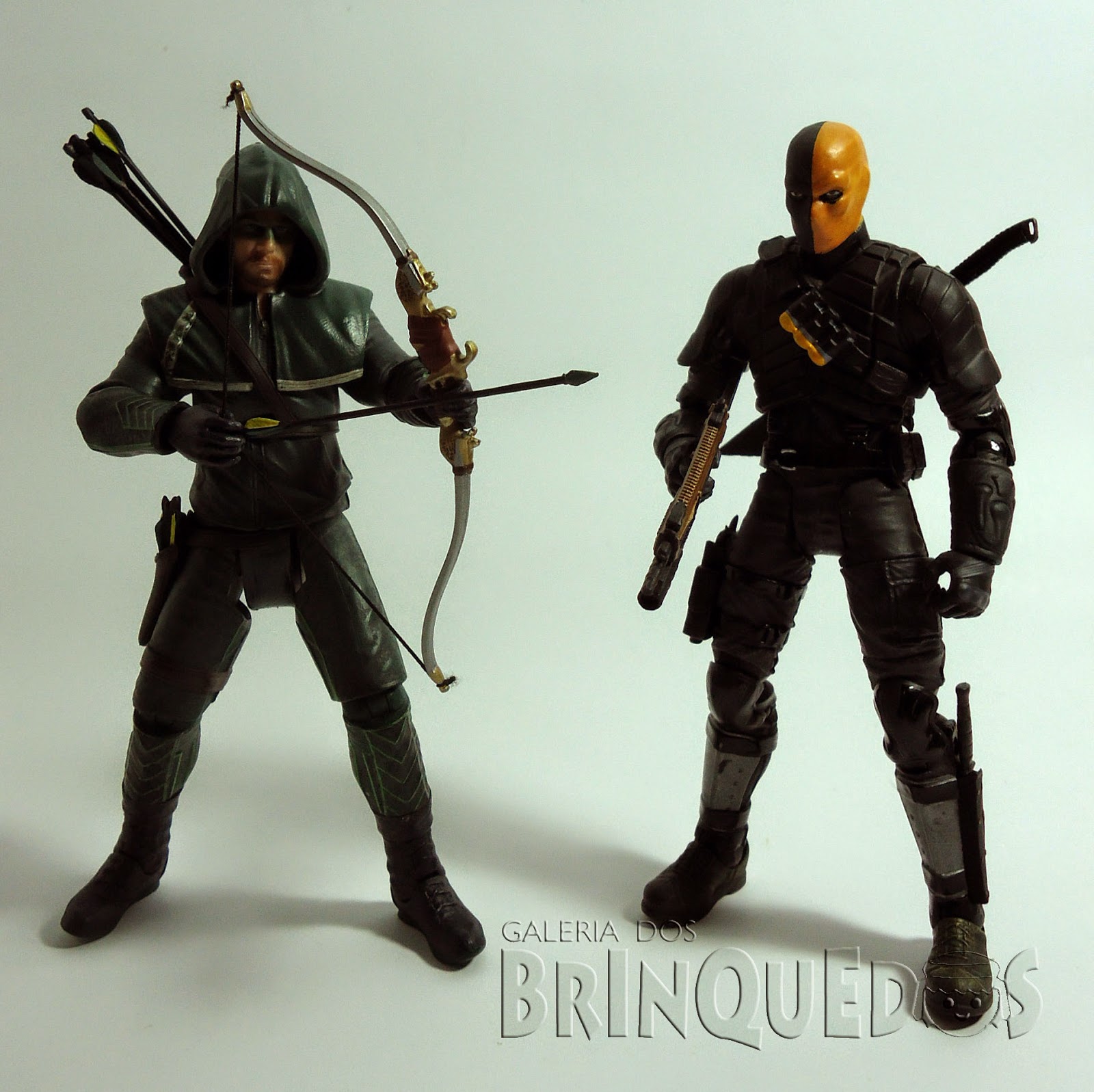 Galeria dos Brinquedos: Arrow Action Figure Two-Pack - DC Collectibles